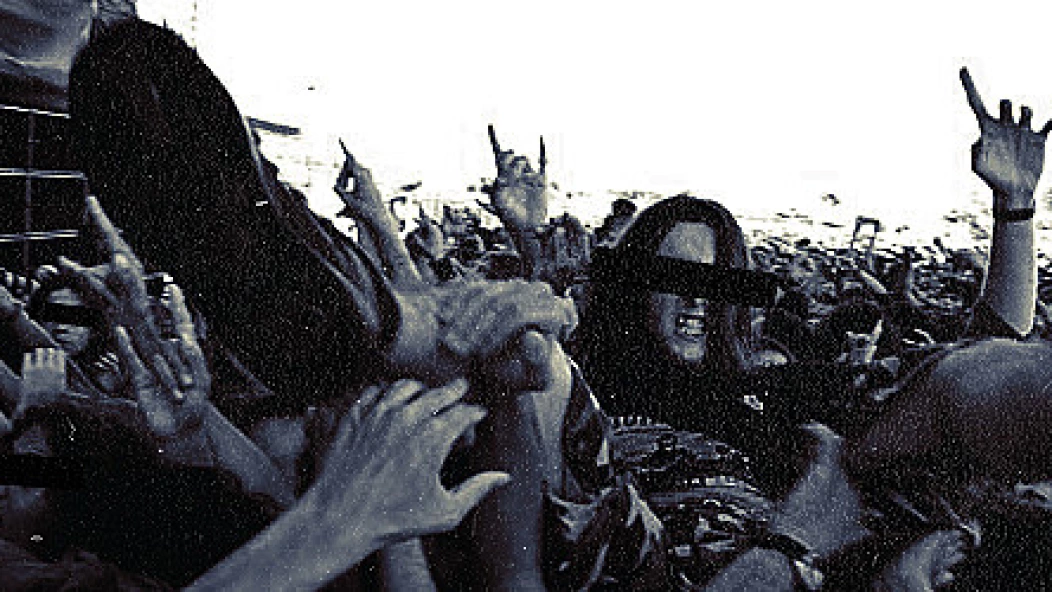 Moshing in the Spiral of Silence