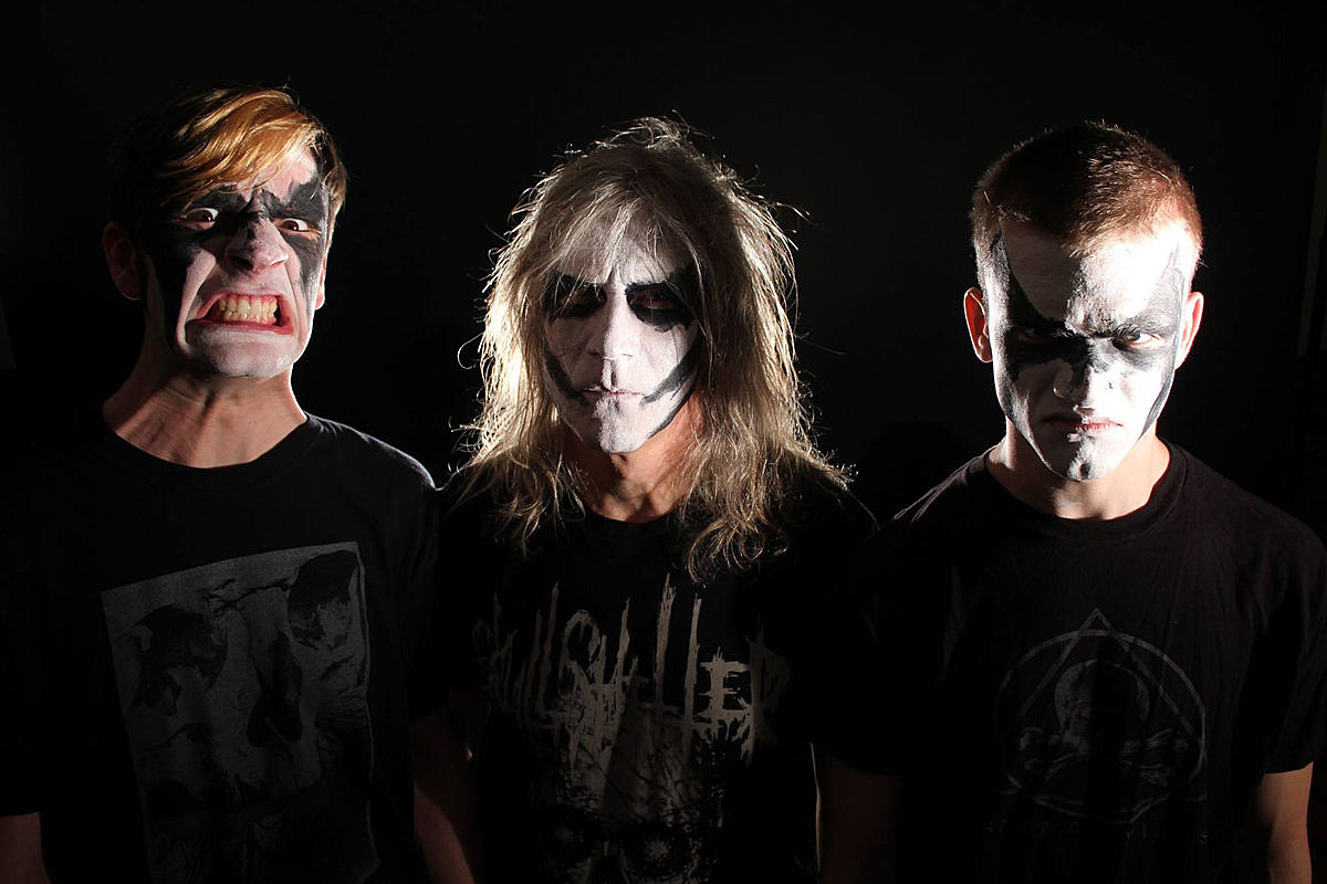 Vomit Fist Scream "Flies Choke the Grove" Right at Your Face (Music ...