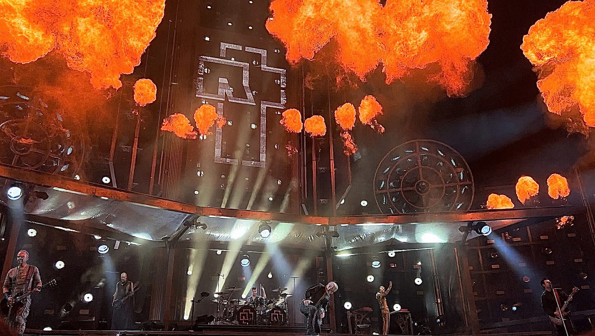 Ich Will Feuer: Rammstein at Gillette Stadium in Foxborough, MA 9/9 ...